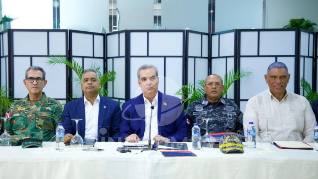 Familiares de "Kiko la Quema" en el Inacif para llevarlo a Cambita ...